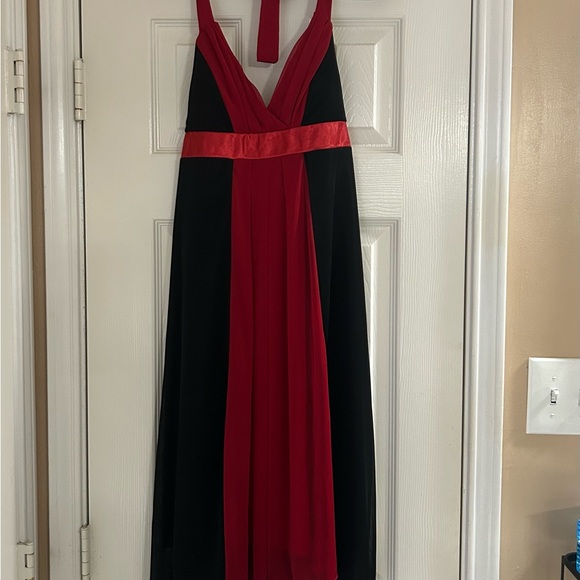 Ruby Rox | Dresses | Ruby Rox Black And Red Halter Dress | Poshmark